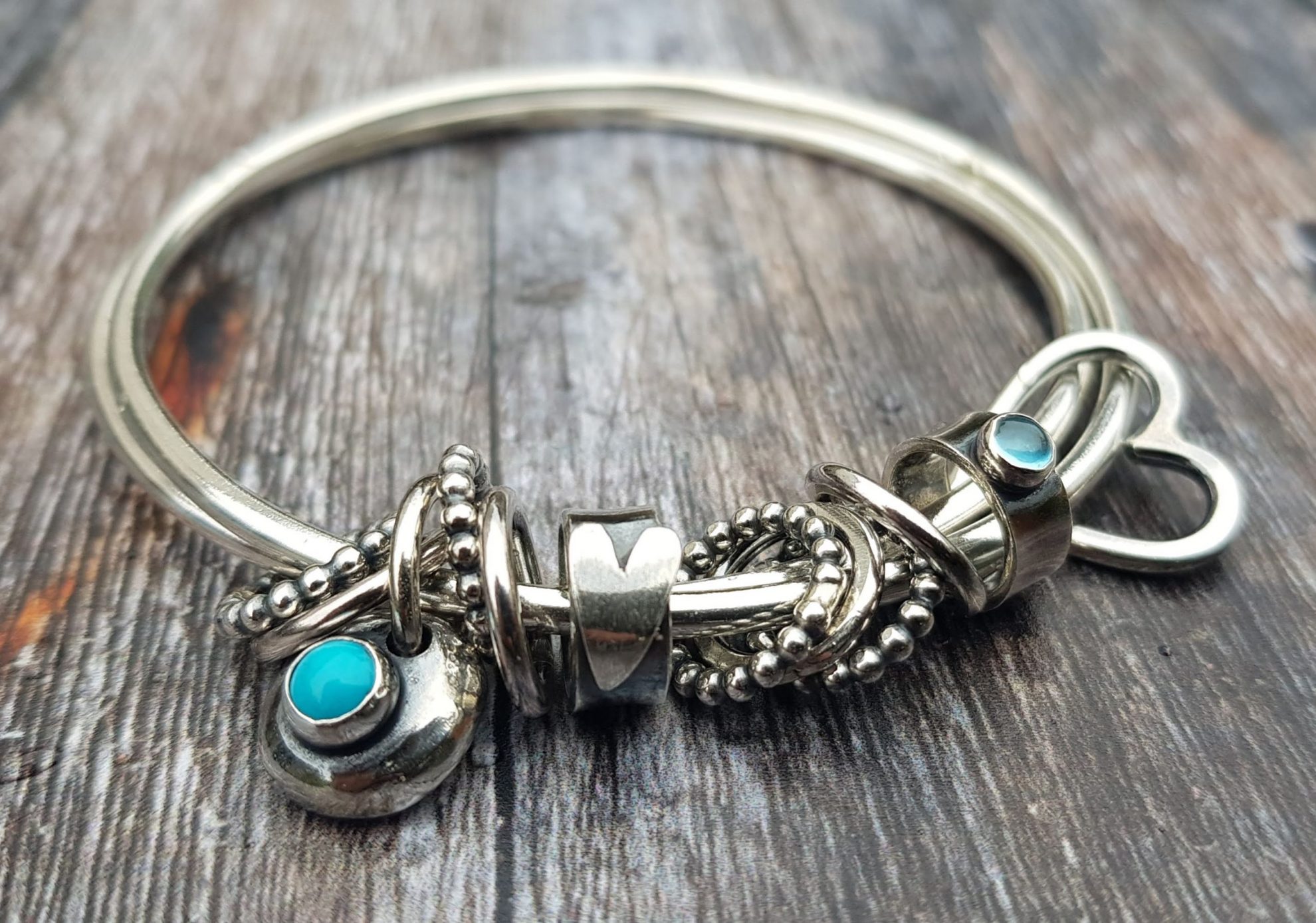 Hebridean Bangle with Turquoise Pebble Charm – Silverpickle