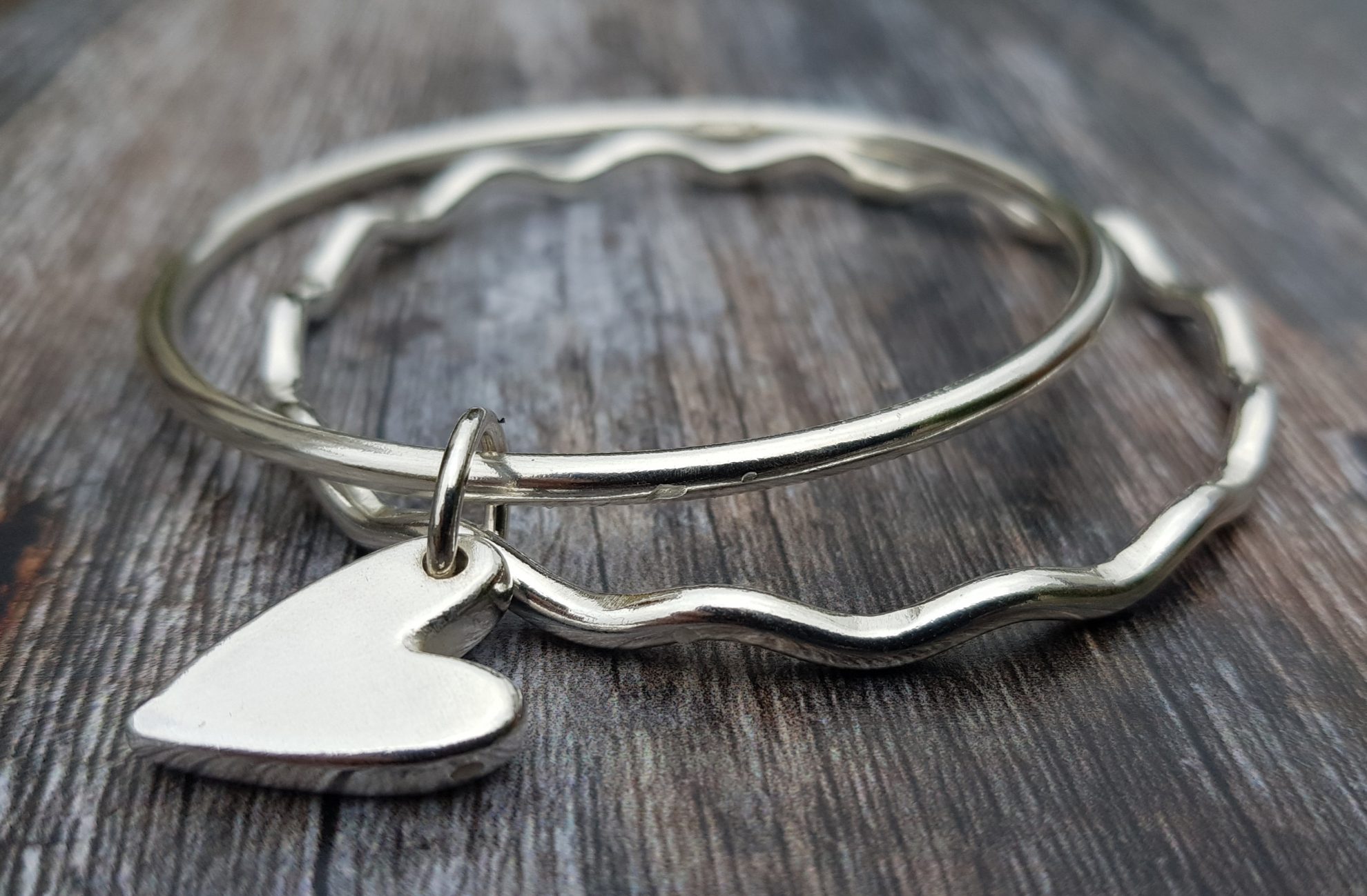 Double Squiggle Bangle with Chunky Heart Charm – Silverpickle