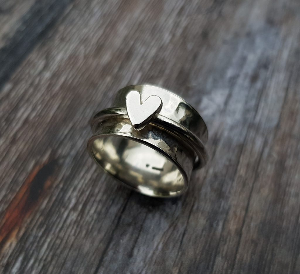 Love Heart Spinning Ring – Silverpickle
